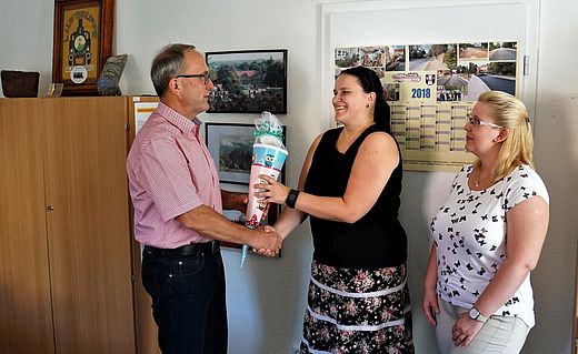 Blankenburg: Stephanie Eggert als neue Auszubildende bei der Stadt ...